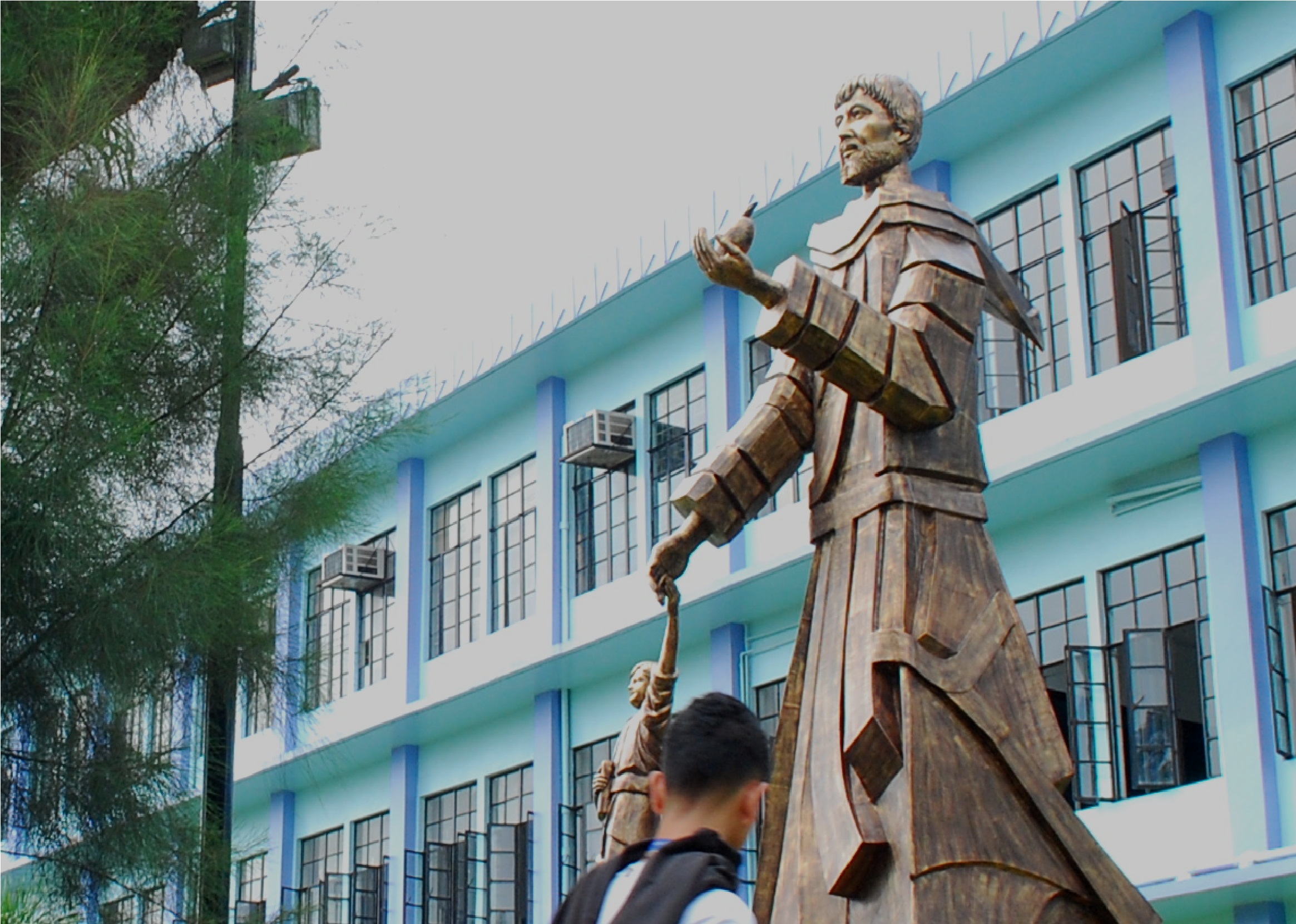 sanaugstatue – University of Negros Occidental – Recoletos